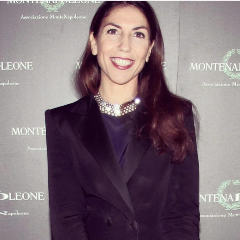 Fashion Workshop - Polly's Fitting Room